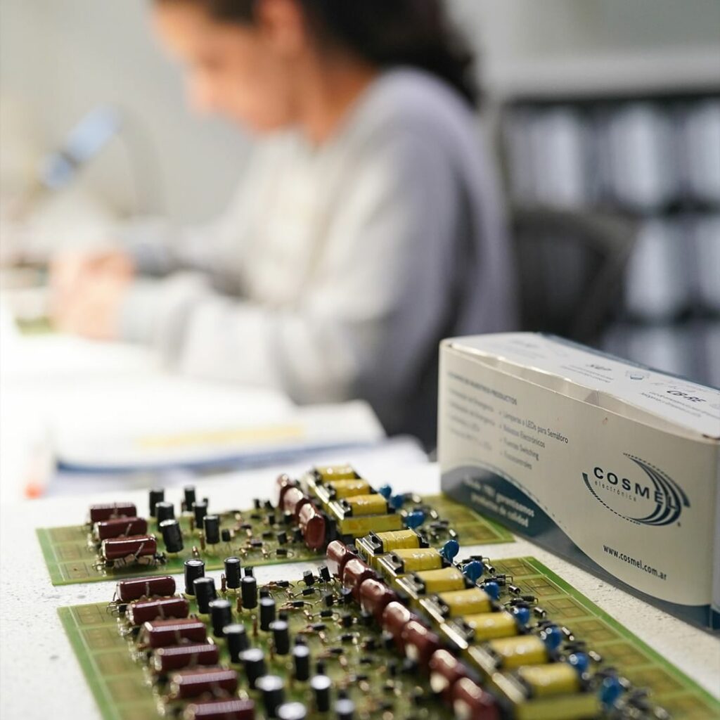 ¿Por qué te convienen las lámparas a LED para cultivo indoor Cosmel?